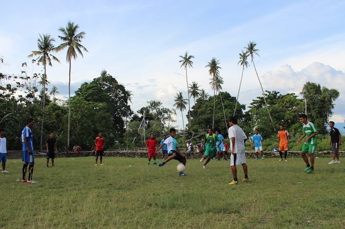 Tulehu dan Dongeng Bernama Sepakbola | by ETNONESIA | Medium