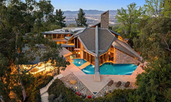 Wilt Chamberlain’s House on the Hill | by Loren Kantor | Buzzer Beater ...