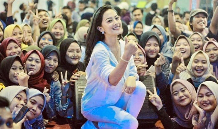Festkom berakhir meriah, youtuber terkenal datangi kampus IAIN Kudus ...