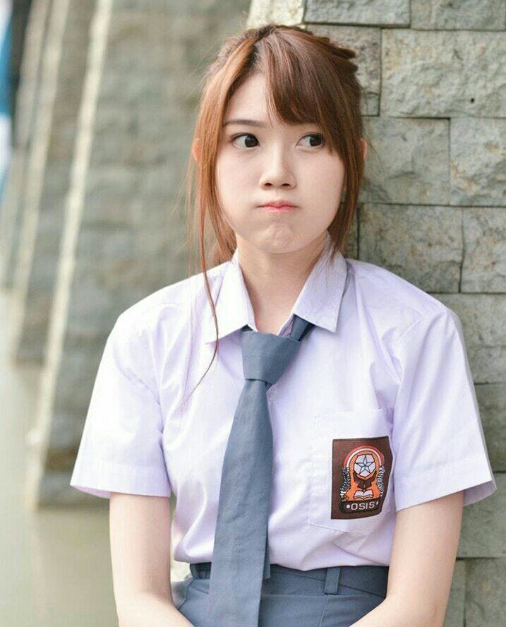 Buat Seragam Sekolah Termurah Dan Terpercaya Di Kota Malang | by Konveksi Isen Mulang | Medium