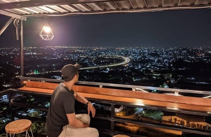 Pesona Kafe City Light Untuk Mahasiswa/i Di Kota Semarang | by ...