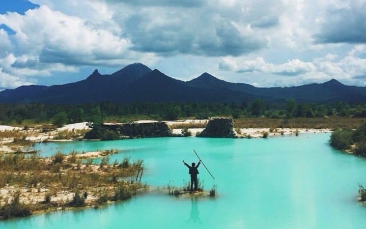 Danau Biru Singkawang: Pesona Alam yang Memikat dan Sejarah Bekas Penambangan Emas yang ...