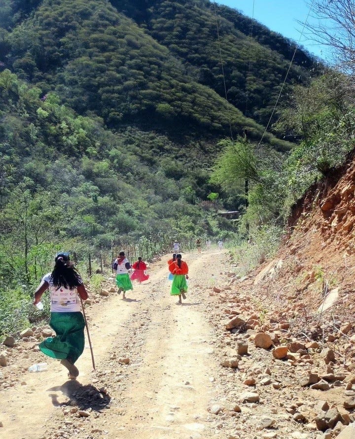 3 Life Lessons These Women Runners Learned From the Tarahumara People ...