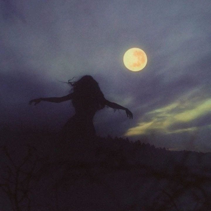 THE MOONLIGHT DANCER. Flash fiction | by Meira Naffy | Aug, 2024 | Medium