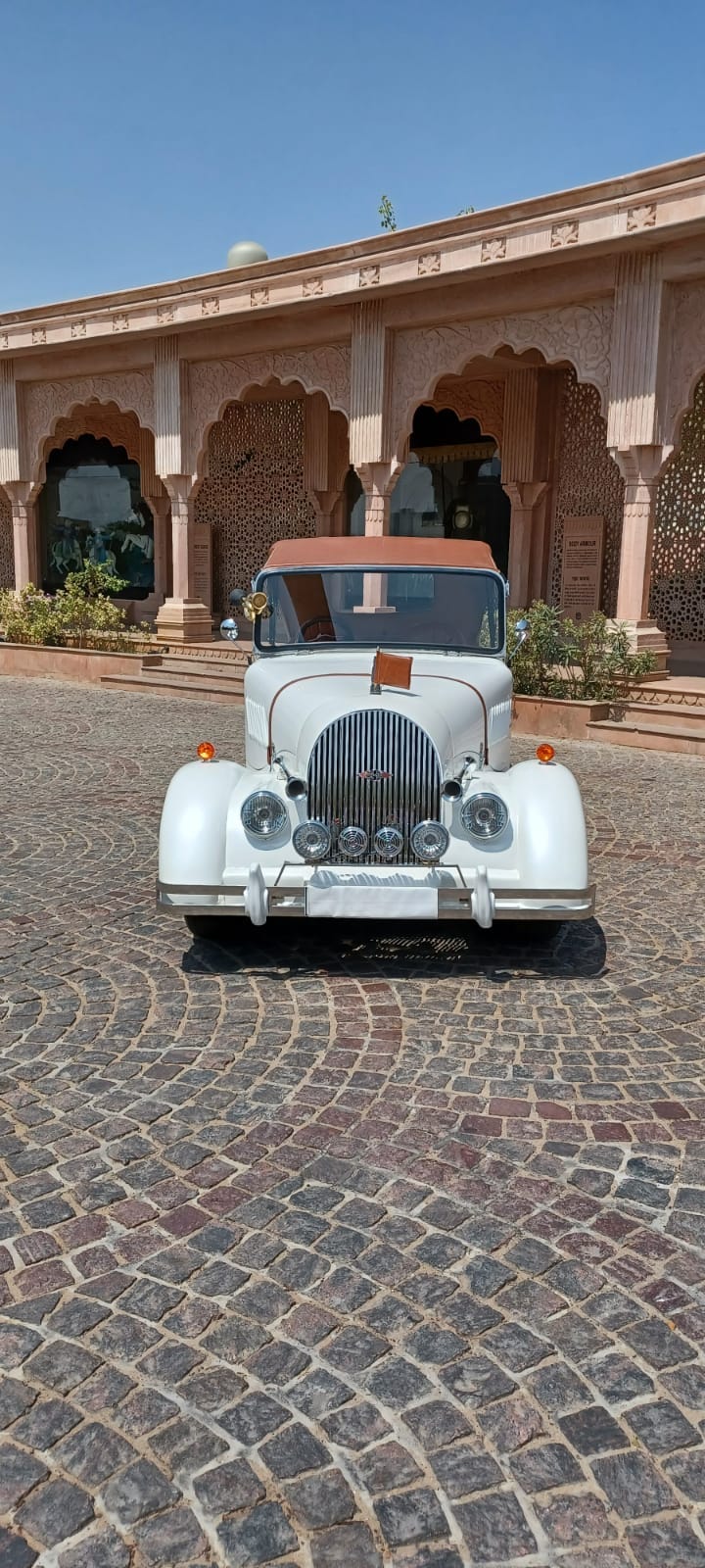 Vintage Car in Jaipur - Vintagecarrentaljaipur - Medium