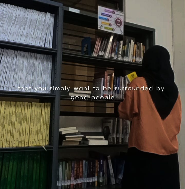 M E R O M A N T I S A S I setahun ini ( dengan edisi perpus dan risol isi ayam bolognese ) | by ...