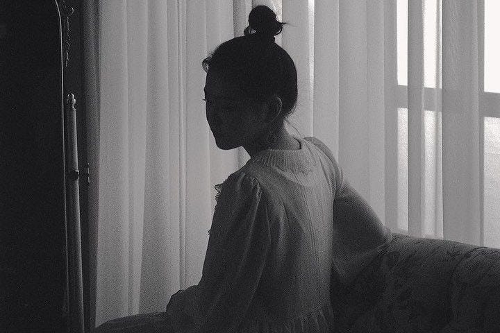 Si Sulung; Ekspetasi. Si Sulung : Bagian III | by narrashana | Jul, 2023 | Medium