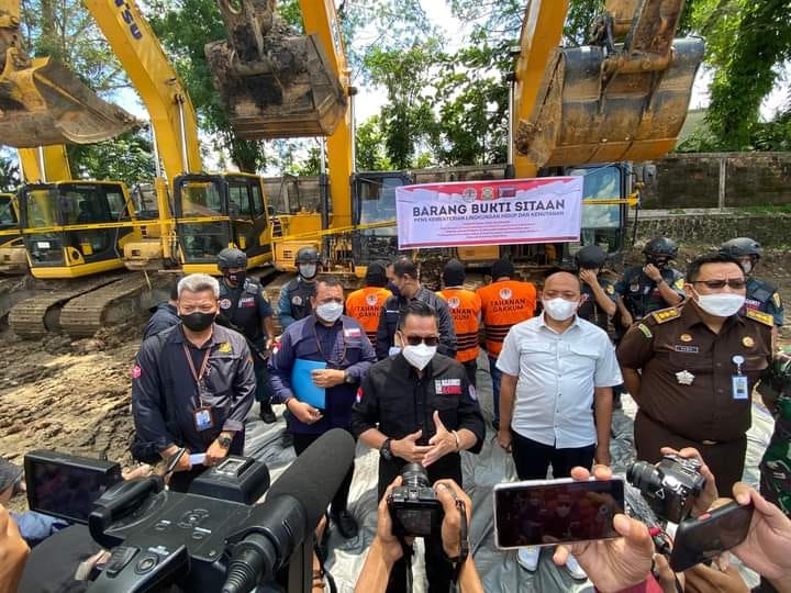 GAKKUM KLHK Tindak Penambang Batu Bara Ilegal di Tahura Bukit Soeharto | by Riyadi_Subhan | Medium