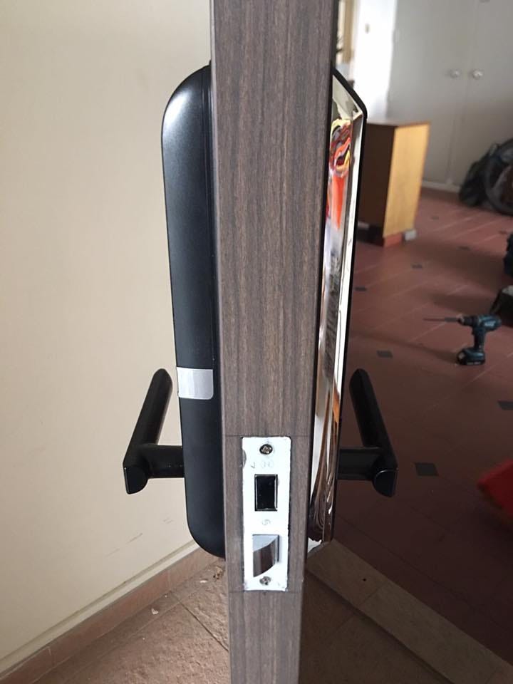 EPIC EF 8000L Fingerprint Digital Lock — Slimmest Digital Lock compare ...
