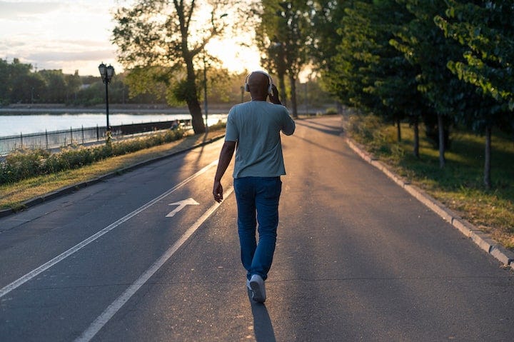 "Just 15 minutes of brisk walk has these 3 health benefits and one tip ...