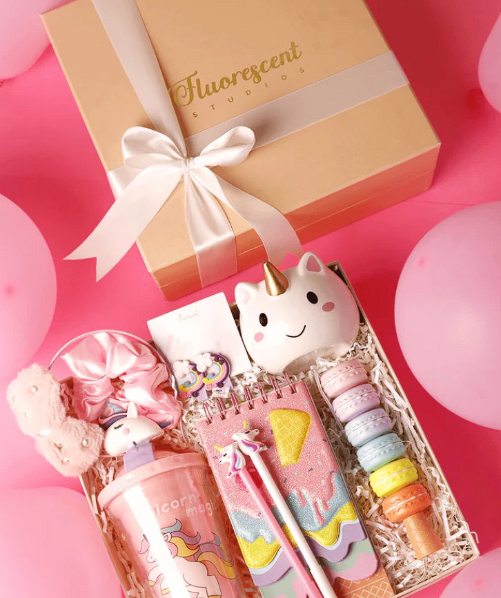 Buy exciting gift hamper for couple | Fluorescent Studios ...
