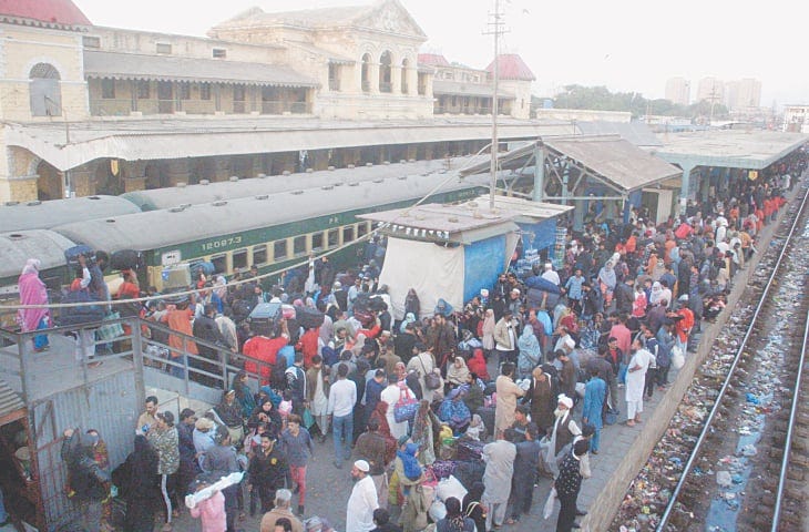Trains arriving in Karachi from Punjab, specifically Lahore and ...