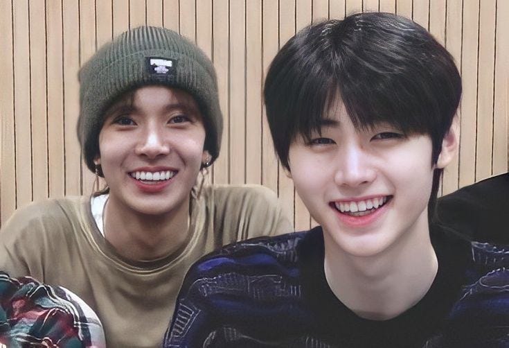 The Bearer of The Delicate Smile. - Avery. - Medium