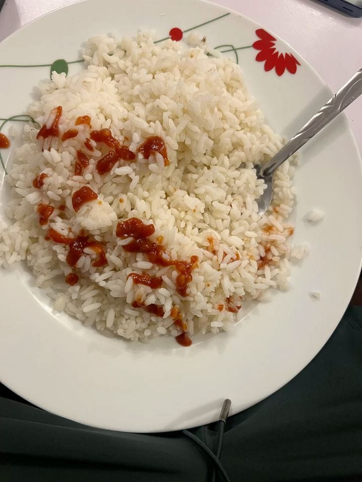 arroz com ketchup. No corredor do 3º andar senti um cheiro… | by ...