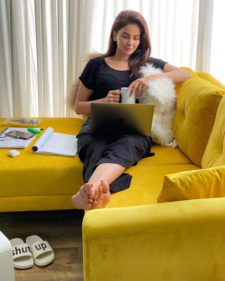 How I Manifest Money Like A Boss. Let’s talk real. Juggling online work ...