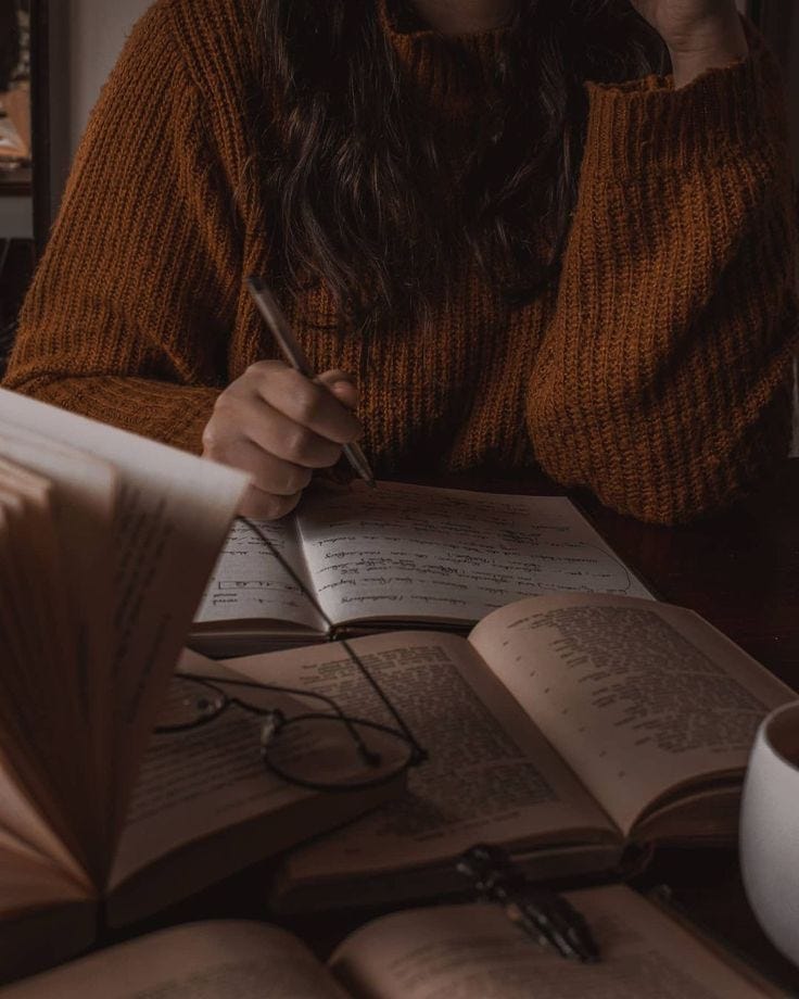 How I Discovered My Unique Writing Style and Voice | by Esther Solomon | Jan, 2025 | Medium