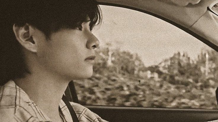 setelah kurang lebih 30 menit, zefa keluar dari rumahnya dan ternyata ...