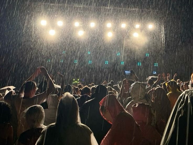 Rain at that night was a sign | by sayy.she | Medium