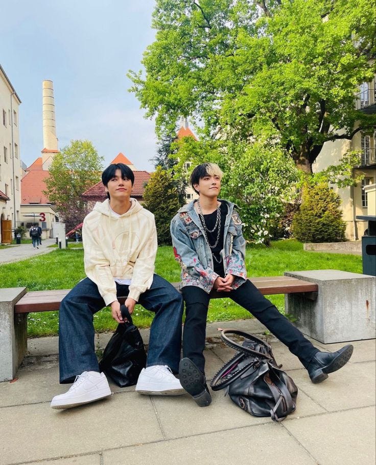 PDA (HongWoo). Pernah kepikiran gak kenapa orang bisa… | by Your Mind ! | Medium