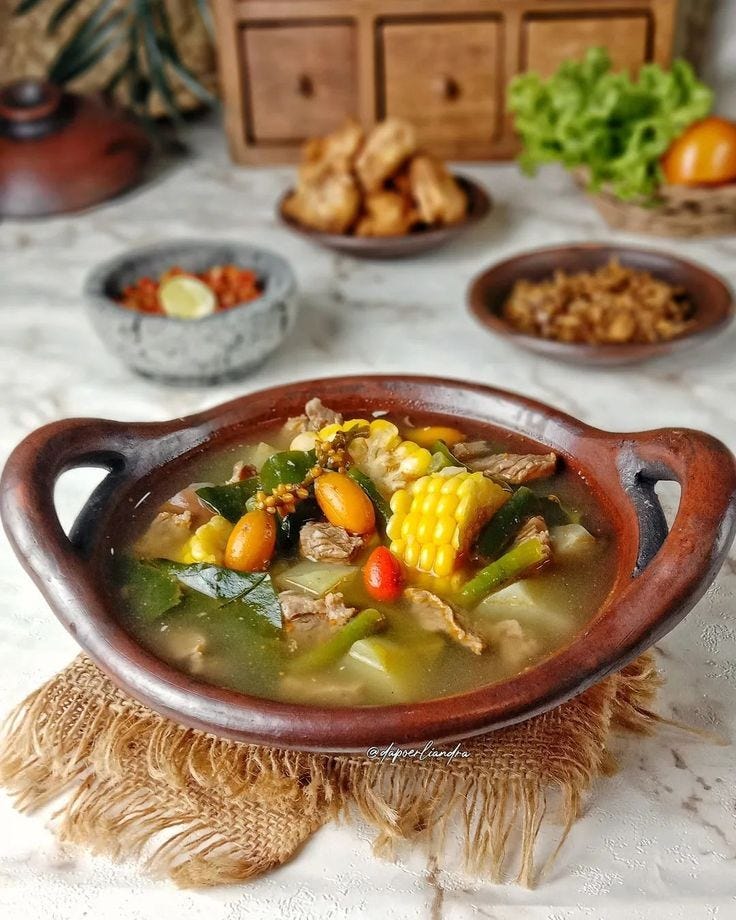 Mengantar Rantang Makanan | by Iflytotheren | Medium