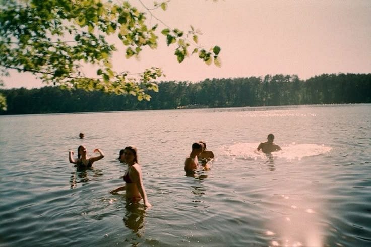 Gbz استشهدًا بمذكراتي تاريخ 5 اغسطس ٢٠٢٤. “يقولون إن الشباب يذهب في ...