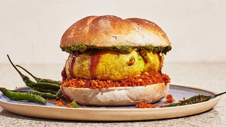 "Savor Mumbai's Street Eats: 5 Irresistible Culinary Jewels". | by ...