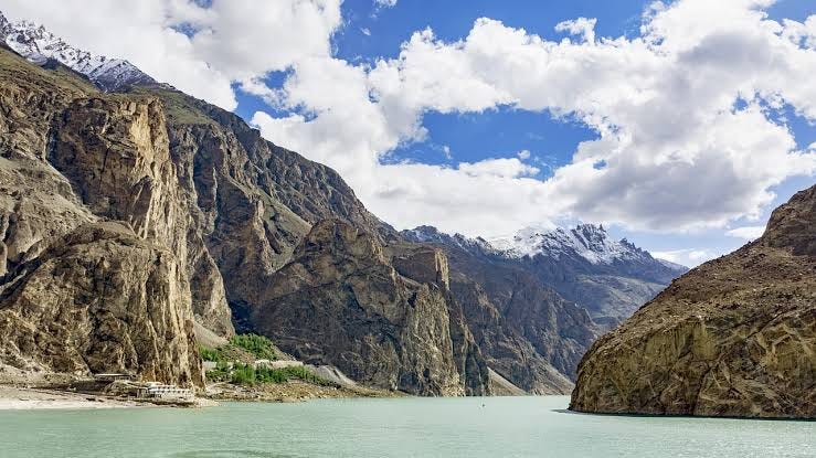Hunza Valley. The Hunza Valley is a mountainous… | by JourneyGenie | Medium