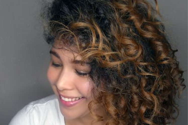Learn How to Mend Your Curls. Dear girls with lovely curls, you are… | by PRODIPTA GOSWAMI | Jul ...