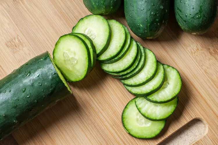 Healthy Benfits of Cucumbers For Health/ Benefits of Eating Cucumber: A ...