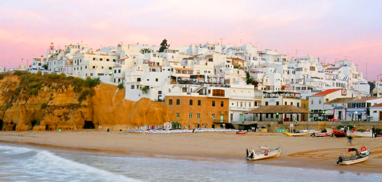 Albufeira, Portugal.. Não era para eu estar ali. | by I Lost My Heart ...