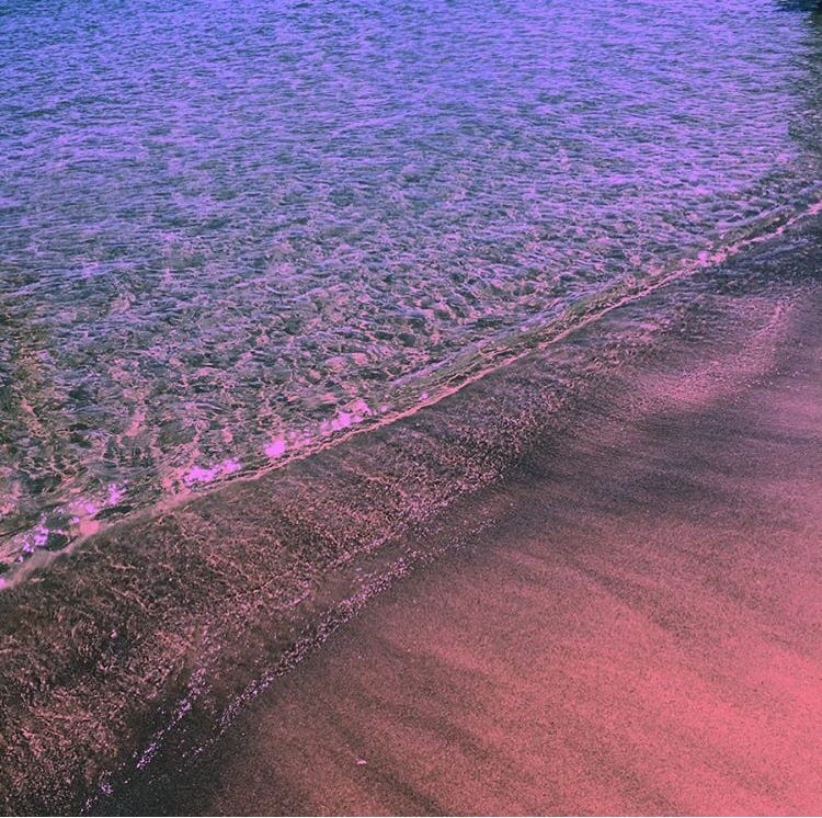 The Tide. I drown in the poisonous well of my… | by Farah Chouikh | Medium