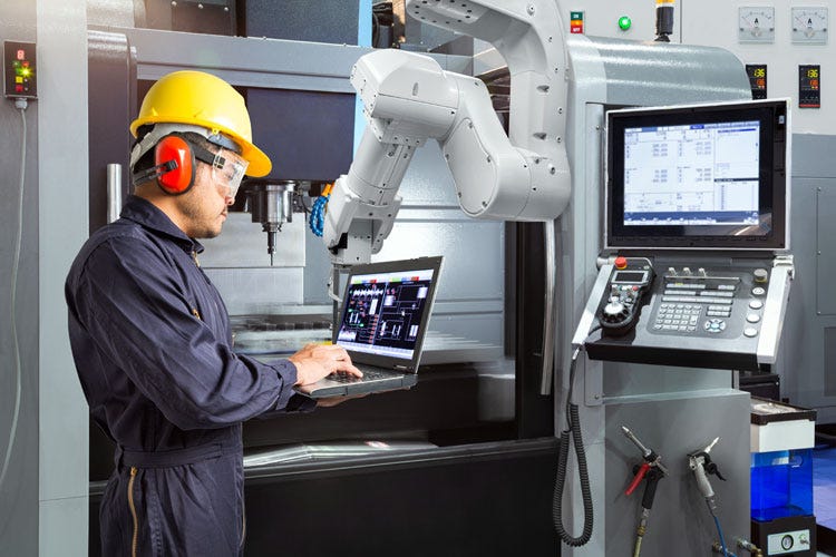 Apa itu Industrial PC (IPC). PC industri dapat disesuaikan dengan… | by ...