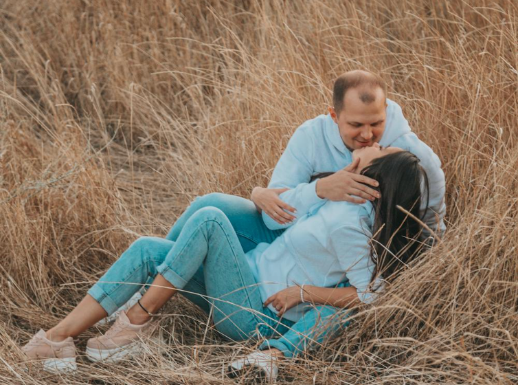 Why I’m Looking for a Friend With Benefits | by tobi — Audio Writer | Word Garden | Medium