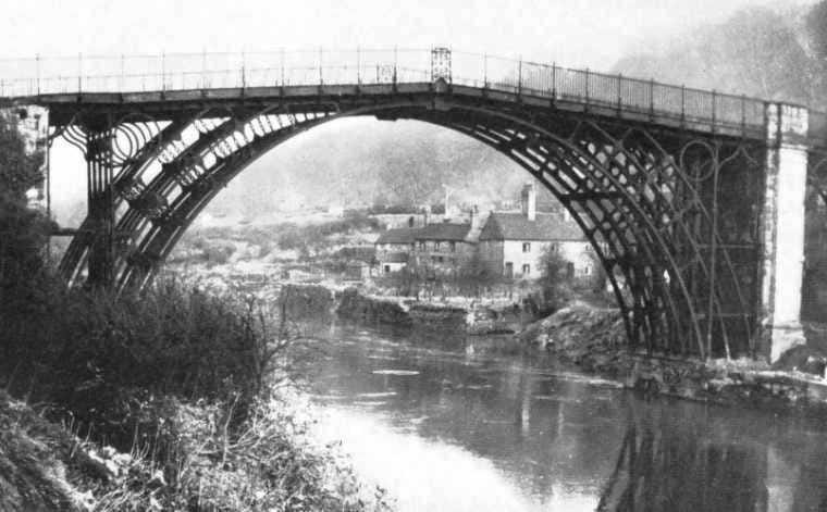 Primer puente de hierro(1779) - Juandavidhernandeztibaquira - Medium