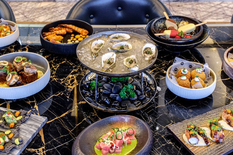 10 Best Dubai Foods Everyone Should Try | by Hello Meals On Me | Medium