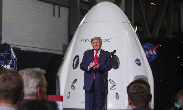 “To The Moon!”— Trump Reserves Seat On Next SpaceX Flight In High-Tech ...