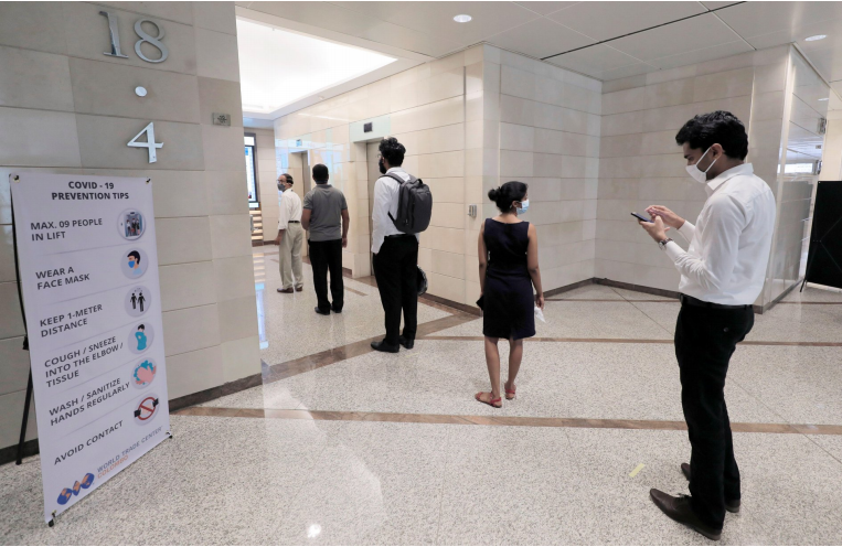 Return to the office means an elevator bottleneck, unbearable lines ...