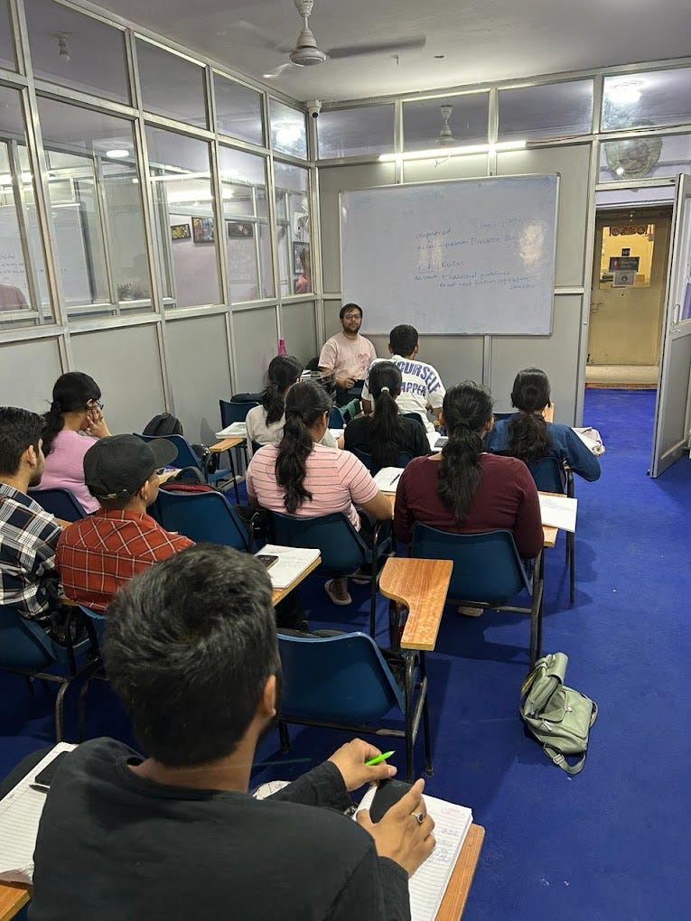 What additional study materials, does the CAT Coaching in Patna offer ...
