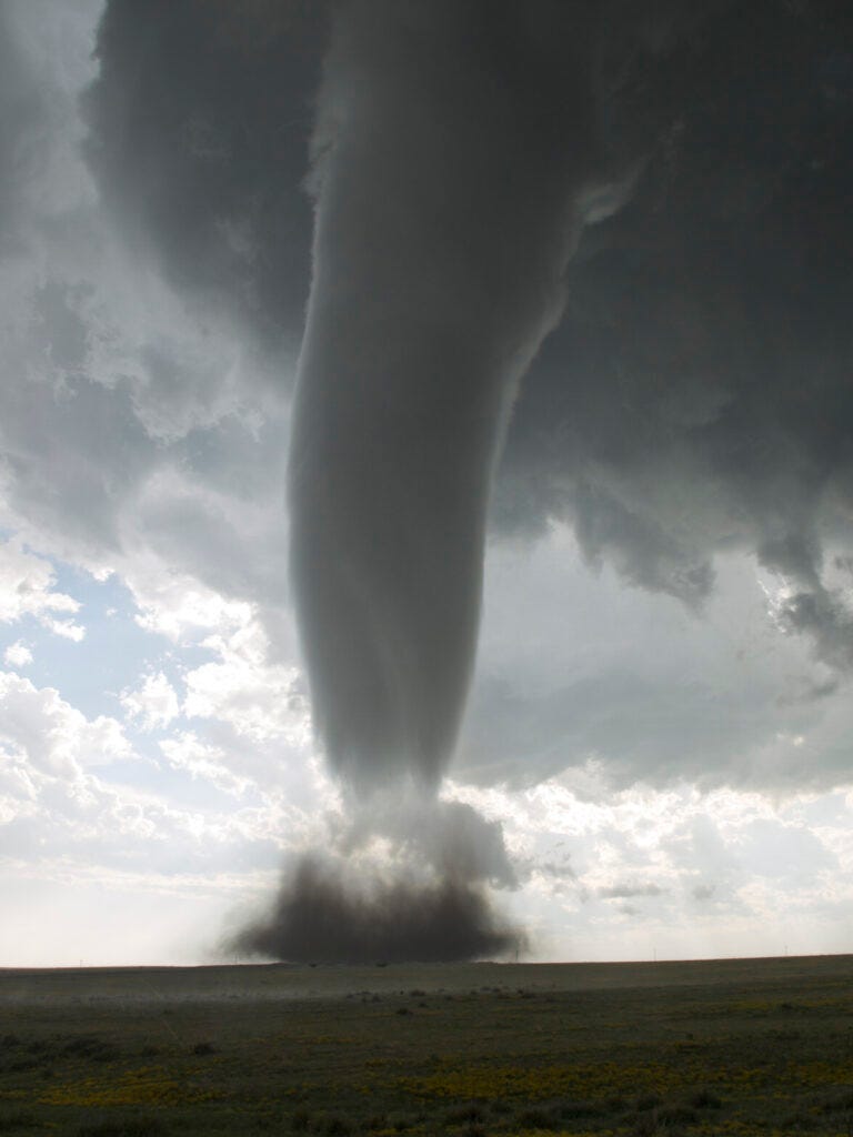 Experience the Thrill of a Tornado Chase Vacation with Expert Teams | by Stormchasing | Sep ...