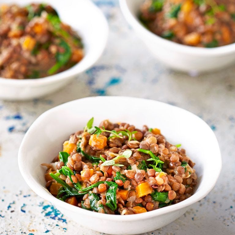🧄 The Comfort of a Simple Dish: My Grandmother’s Creamy Garlic Lentils ...