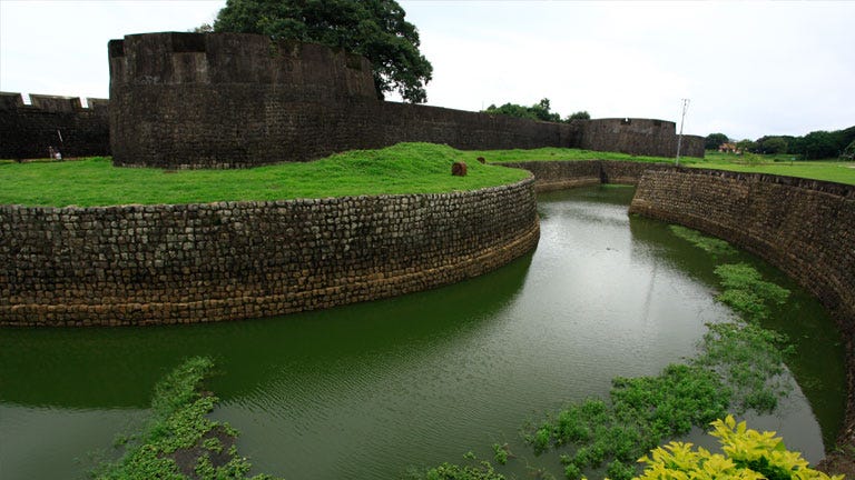 WALLS OF MAJESTY, A PEEP INTO THE STORY OF PALAKKAD FORT | by GoGeo ...