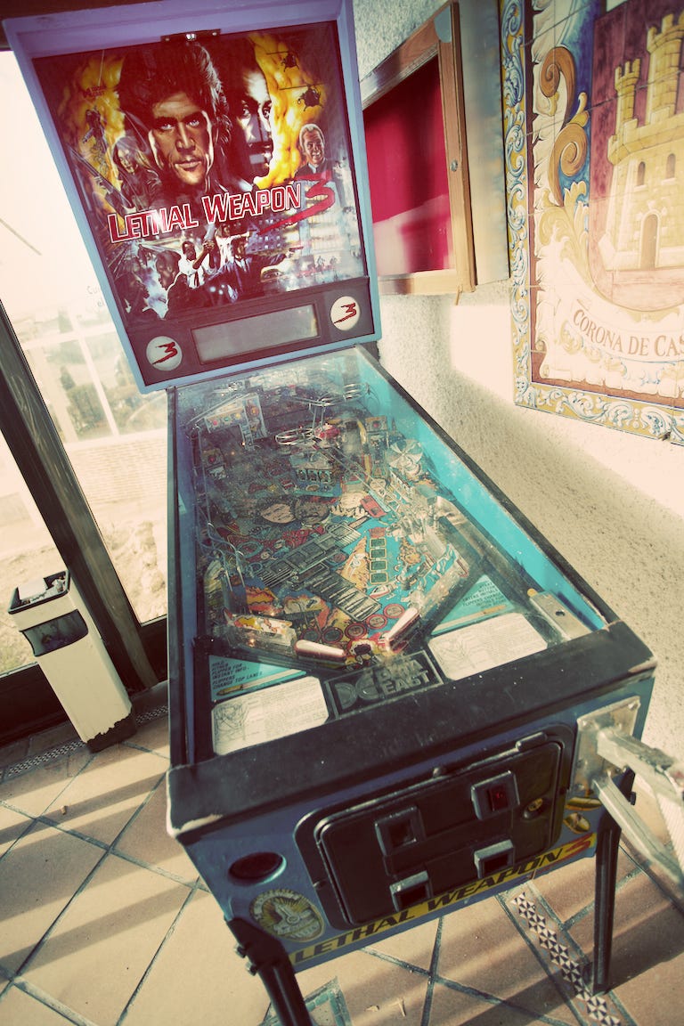 Hoy toca un #Pinball de Vinos. Pinball | by Vincent Crown | Medium