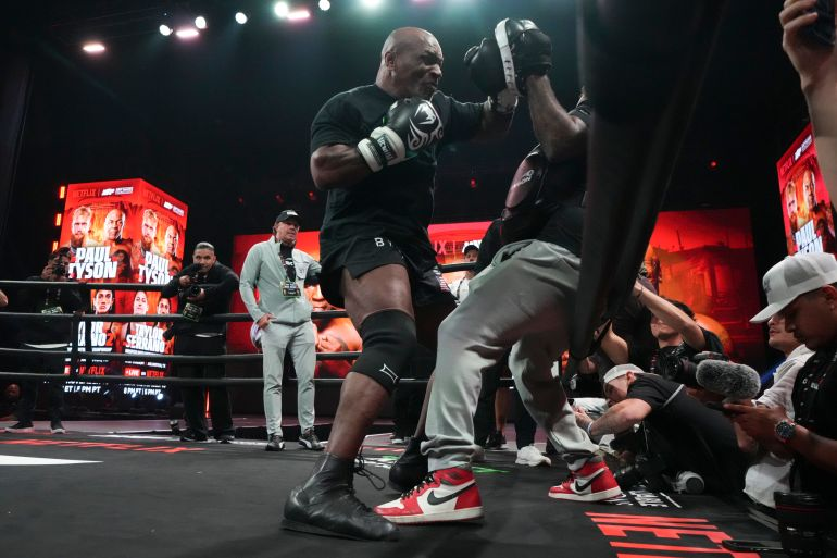 Mike Tyson vs Jake Paul: Epic Fight Showdown! | Medium