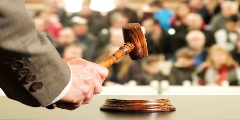 Online Auctions vs.Traditional Auctions. | by iTechScripts | Medium