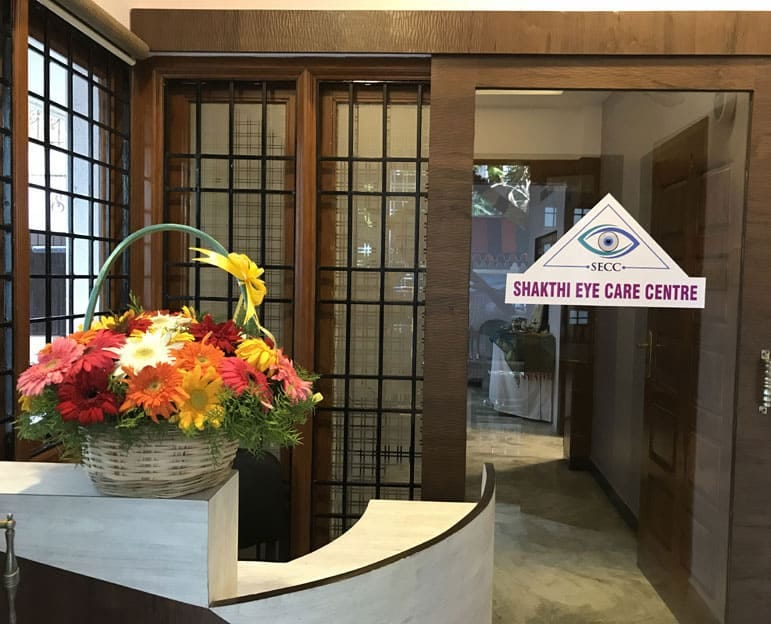 Why is the shakthi eye care in Virugambakkam is considered as one of the best eye care centers ...