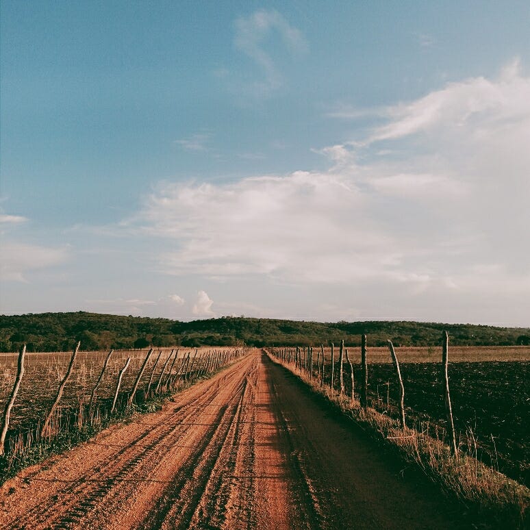 minha casa é a estrada que percorro | by Ytalo Marcos | Medium