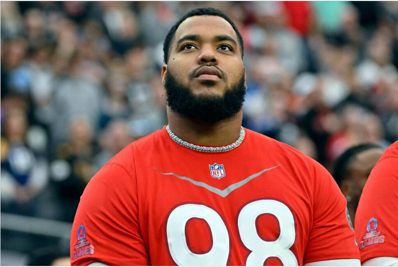 AP Source: Titans Reach 4-Year Deal With Pro Bowler Simmons ...