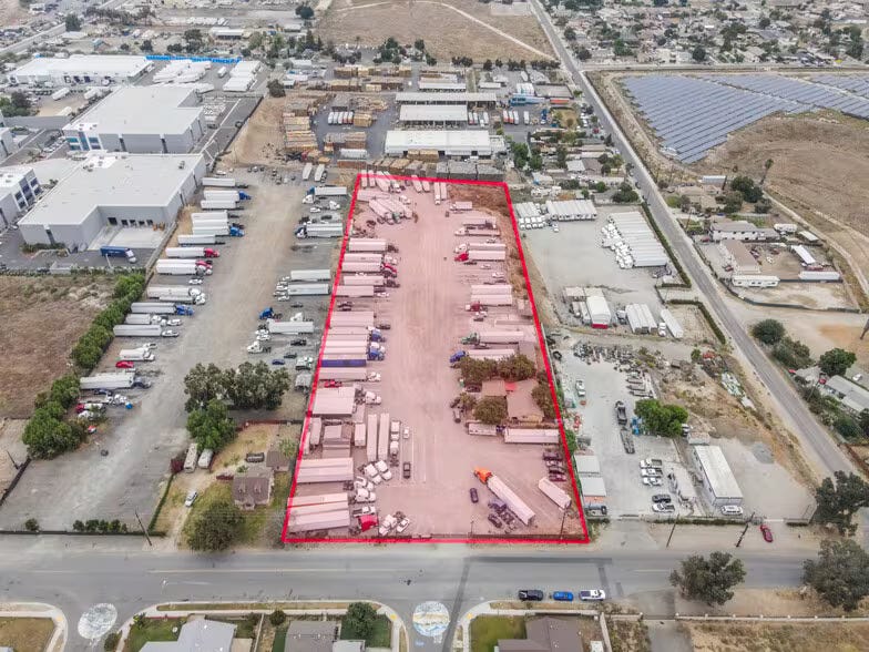 Elevate Your Logistics Game: IOSLIST Truck Parking for Sale - Ioslist Official - Medium