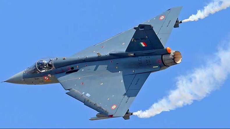 Debutant Tejas ‘steals’ the show at Republic Day parade | by NewsX | Medium