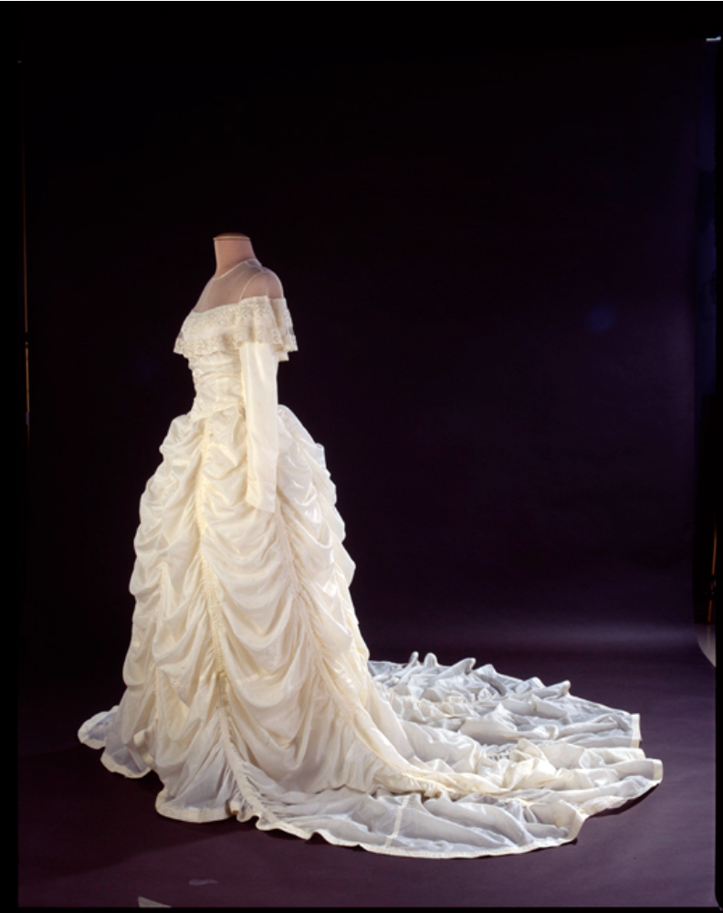 The Sentimental Reason Why WWII Brides Made their Dresses out of ...